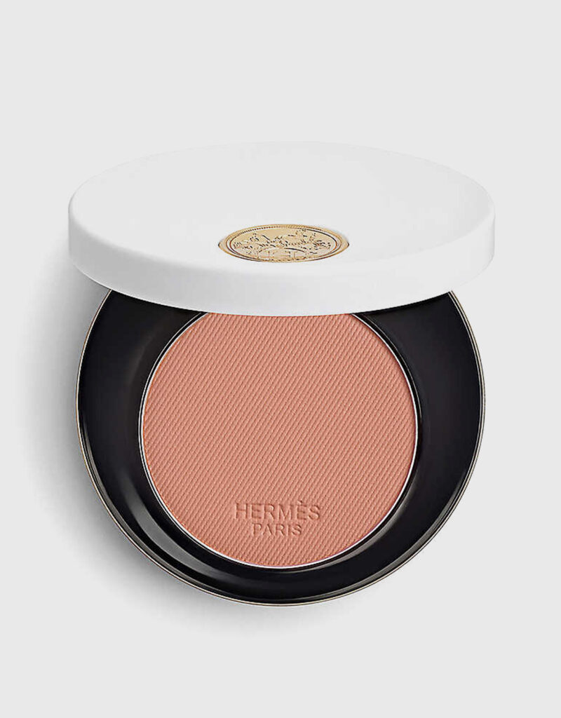 Step-by-Step Tutorial: Creating the Maillard Makeup Look in 7 Easy Steps.