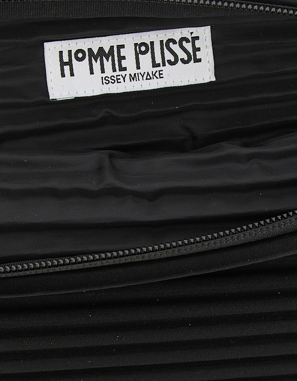 Homme Plisse' Issey Miyake Men's Versatile Crossbody Bag (All New In ...